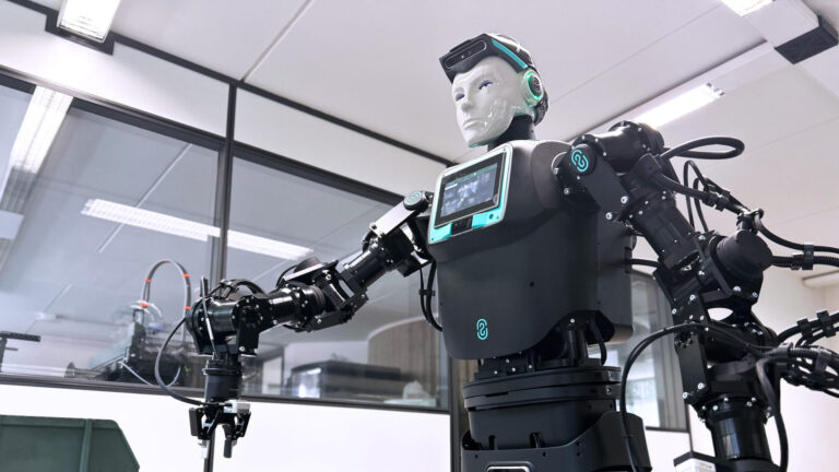 Oversonic’s RoBee reshapes the future of cognitive humanoid robots ...